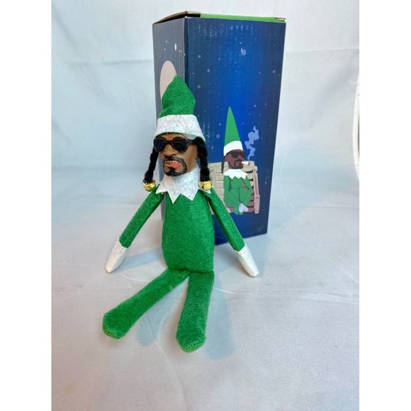 Snoop On A Stoop | Toys | Snoop On A Stoop New Elf On A Shelf Christmas ...